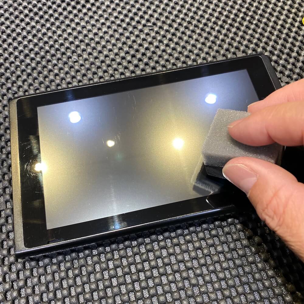 Switchにガラスコートとフッ素コーティングでピカピカ | iPhone修理のドットフィックス滋賀南草津店